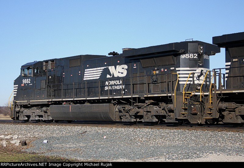 NS 9882